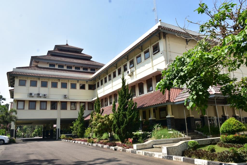 Pengunjung - Institut Teknologi Bandung